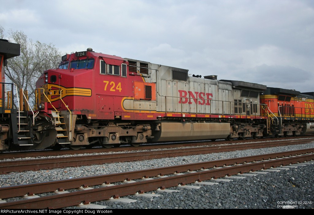 BNSF 724